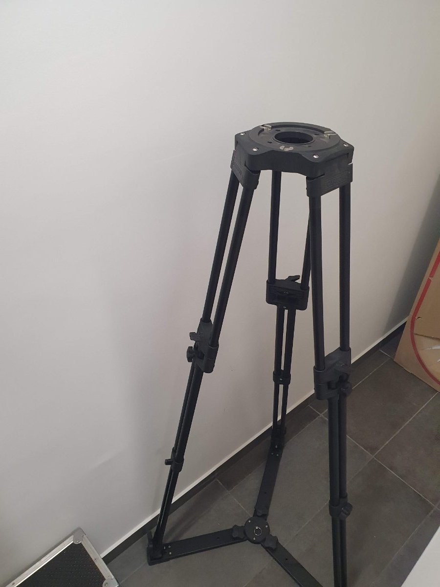 Mitchell Base Tripod legs Cartoni and Ronford Baker - Cine Marketplace ...